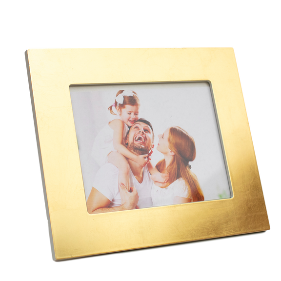 Gold picture frame by I Dettagli SD Laser on Luxxdesign.com